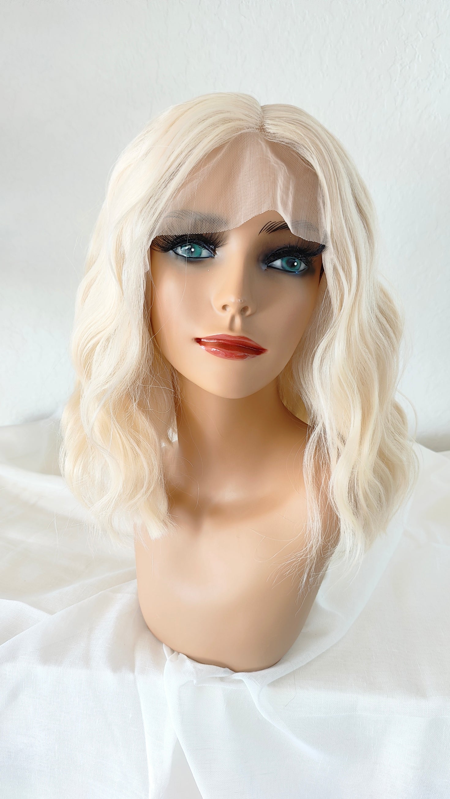 Short Blond Wavy Quality Wig by Lit Unicorns | Beach Babe – LIT UNICORNS